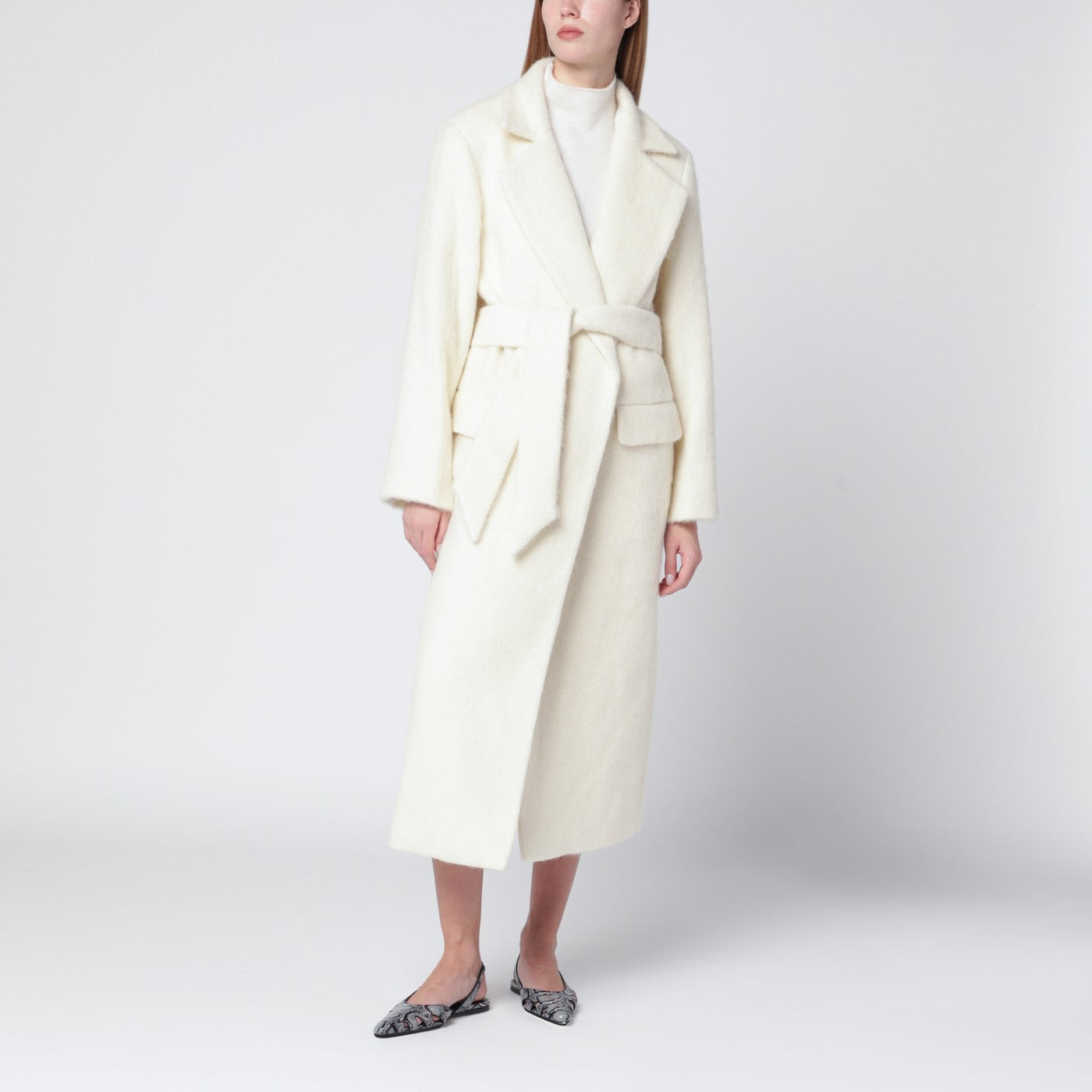 Almada Label Cream Robe Coat – Balardi